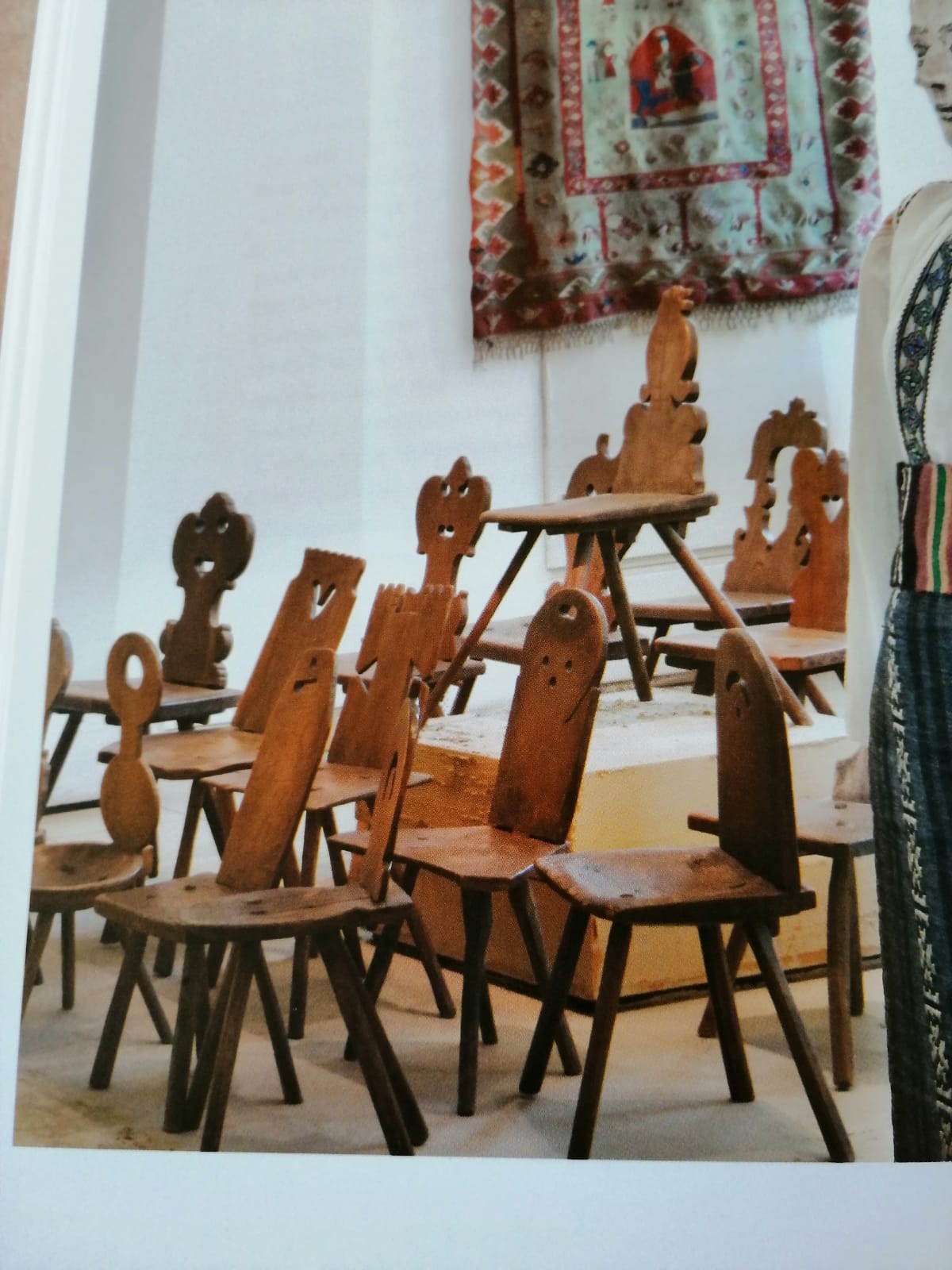 Mobilier de interior – MOBILIER TRADIȚIONAL